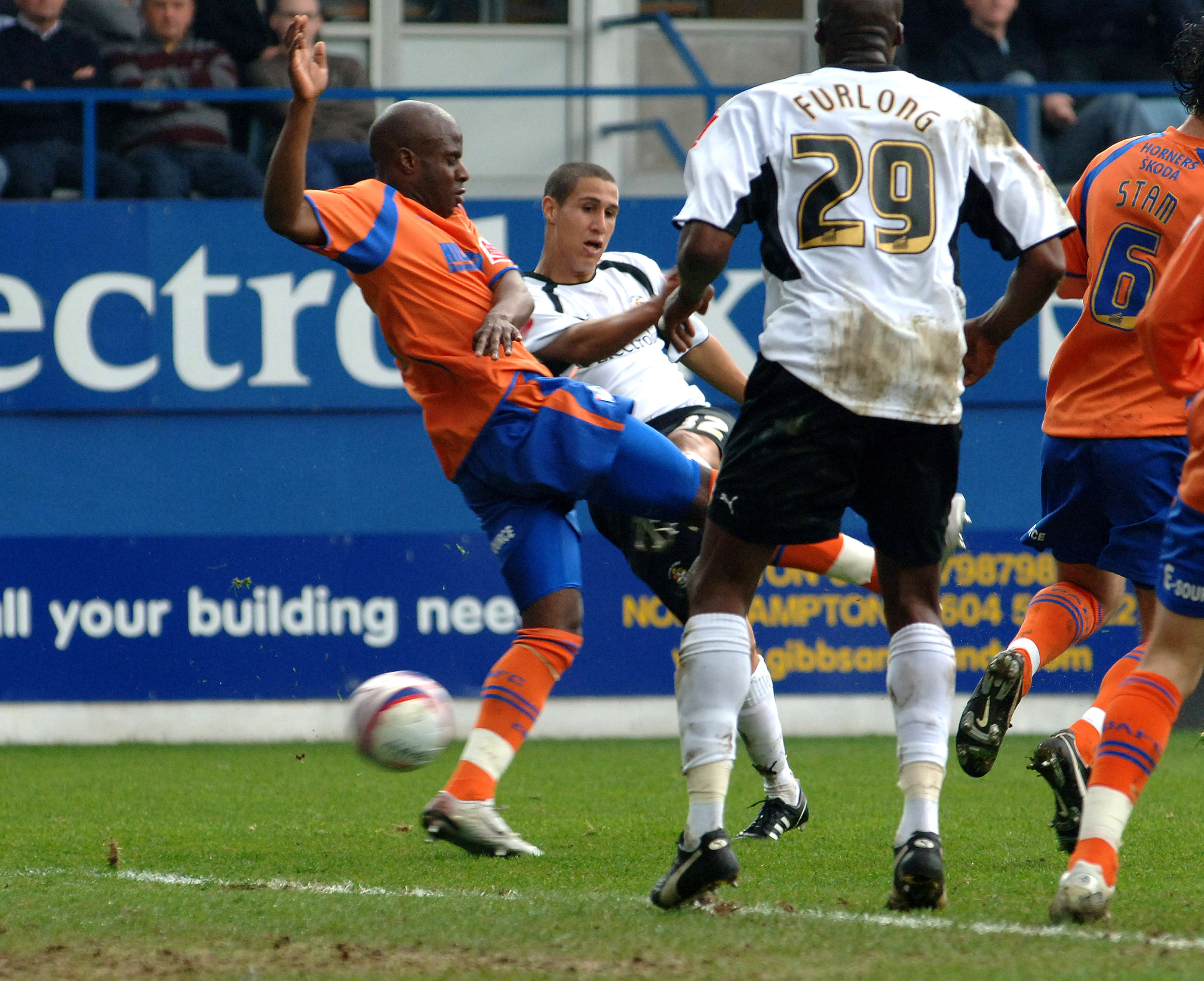 Luton Town FC vs Oldham Athletic (15th Mar 2008) | Hatters Heritage | A ...