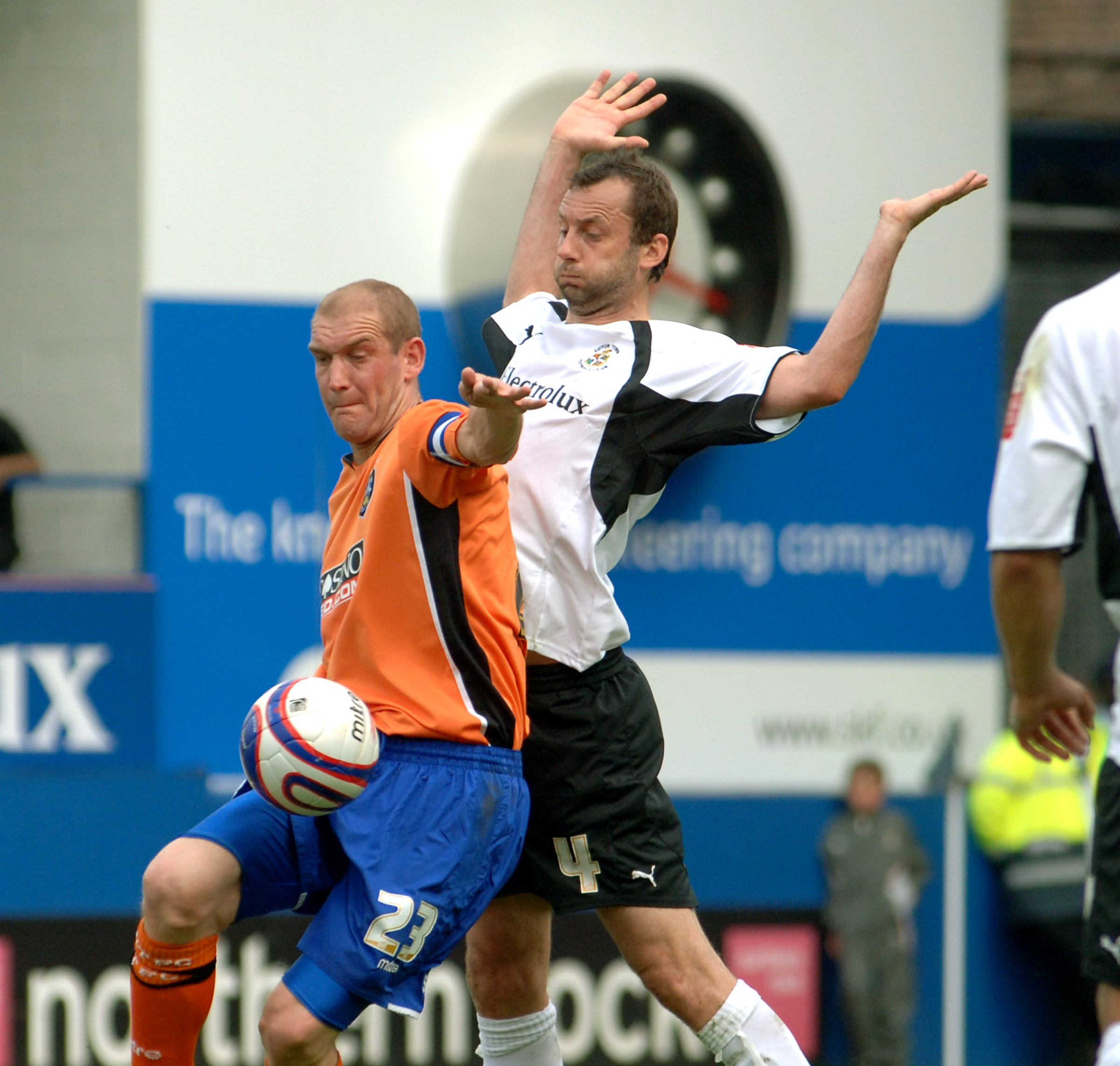 Don Hutchison | Hatters Heritage | A History of Luton Town FC