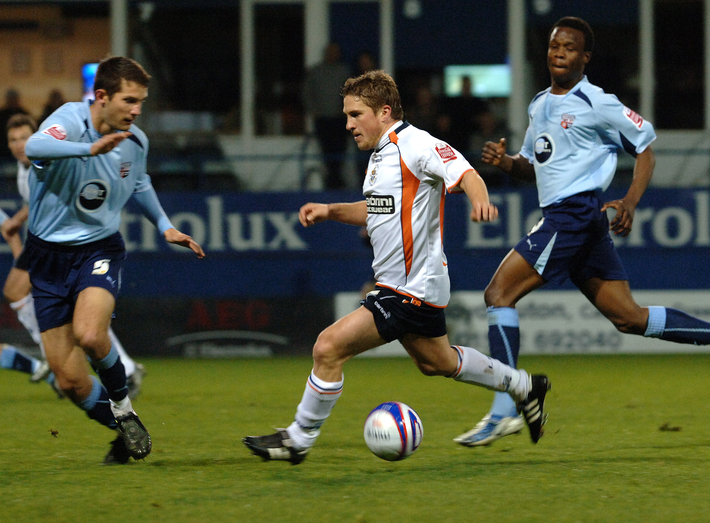 Luton Town FC vs Brentford (25th Nov 2008) | Hatters Heritage | A ...