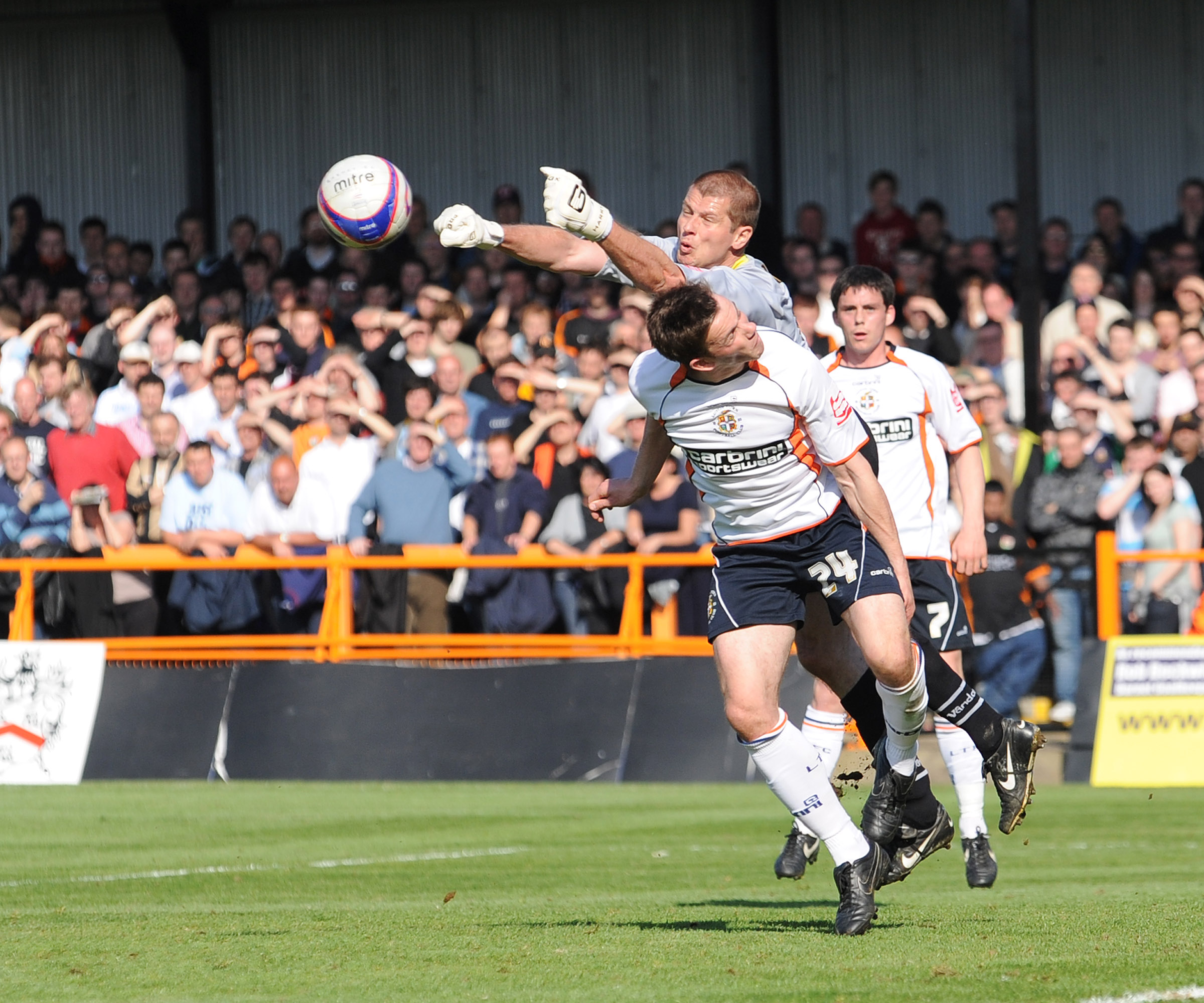 Barnet vs Luton Town FC (18th Apr 2009) | Hatters Heritage | A History ...