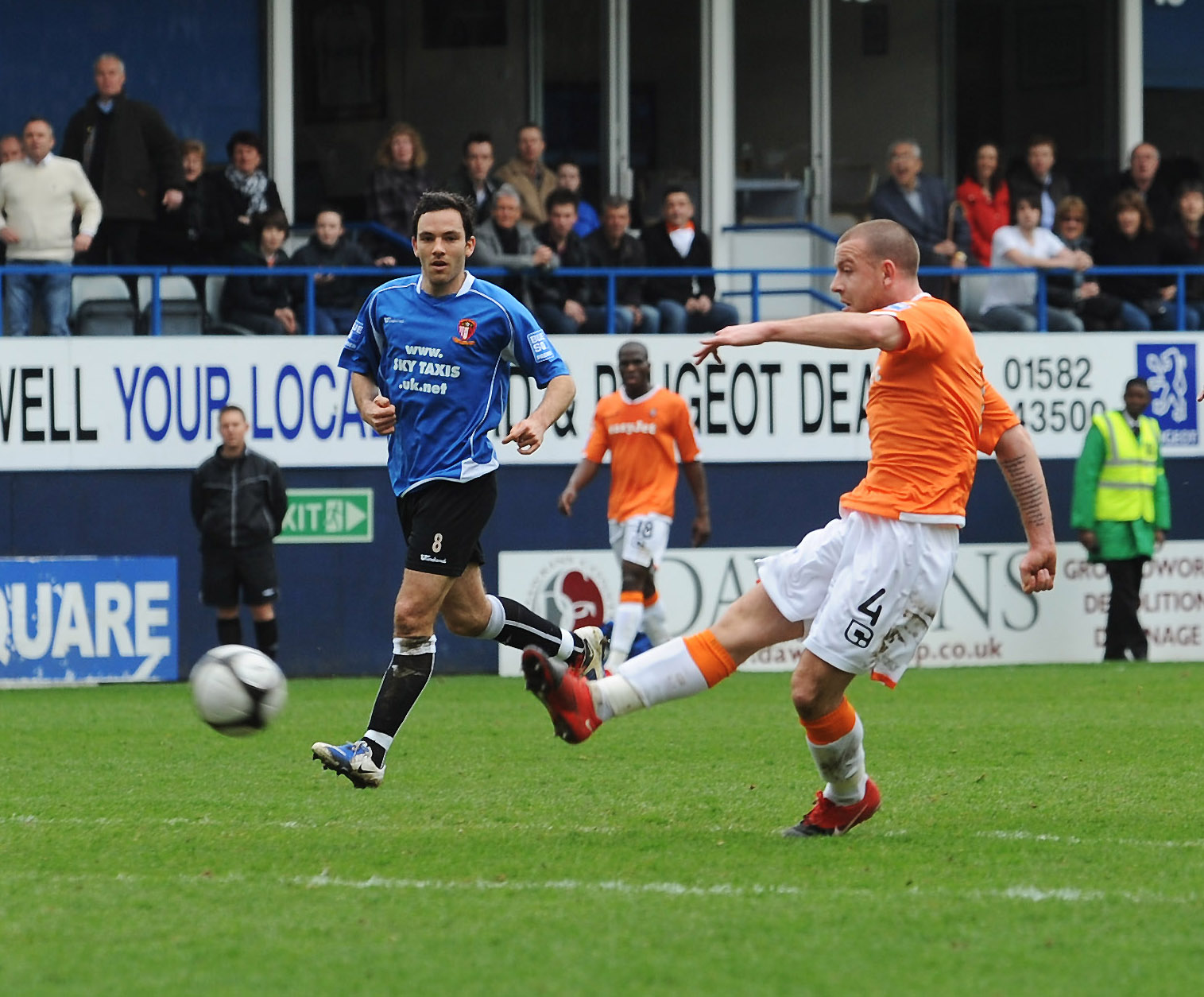 Luton Town FC vs Hayes & Yeading United (27th Mar 2010) | Hatters ...