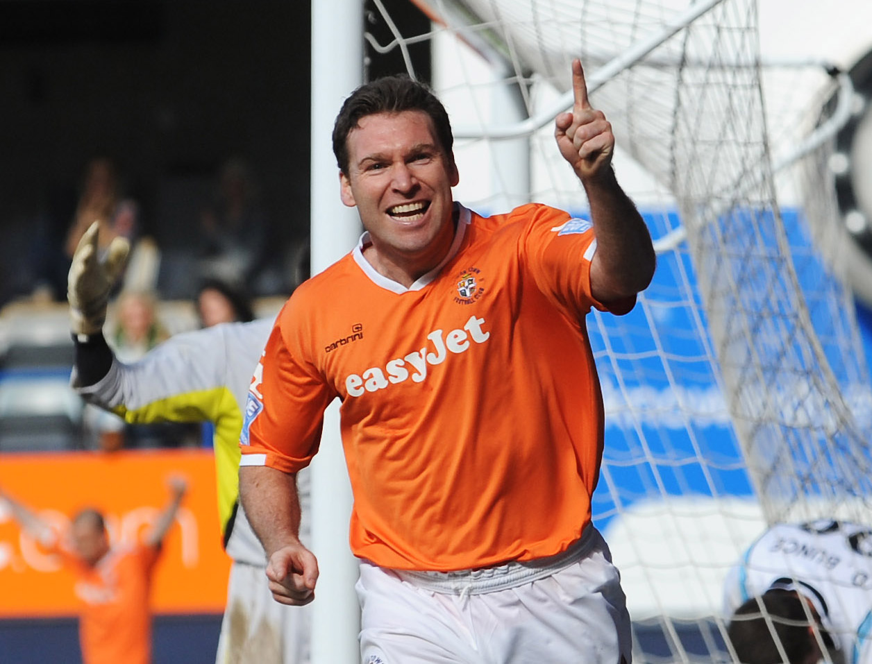 Luton Town FC vs Grays Athletic (5th Apr 2010) | Hatters Heritage | A ...