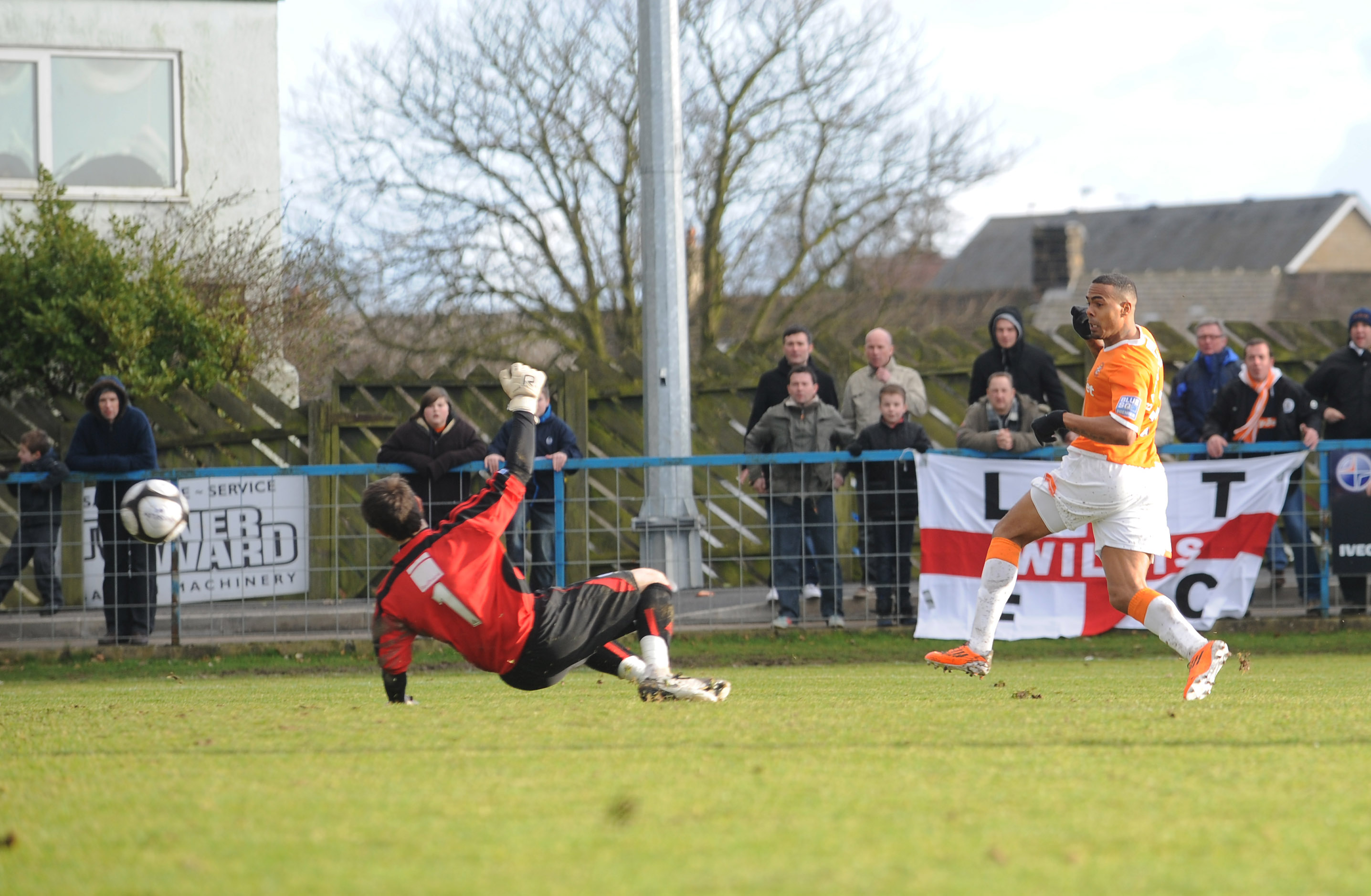 Guiseley vs Luton Town FC (26th Feb 2011) | Hatters Heritage | A ...