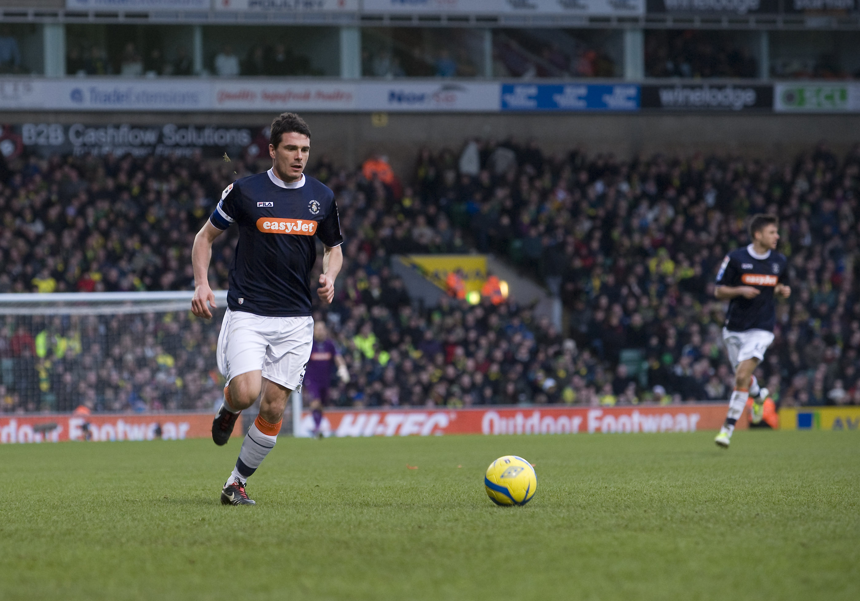 Ronnie Henry | Hatters Heritage | A History of Luton Town FC