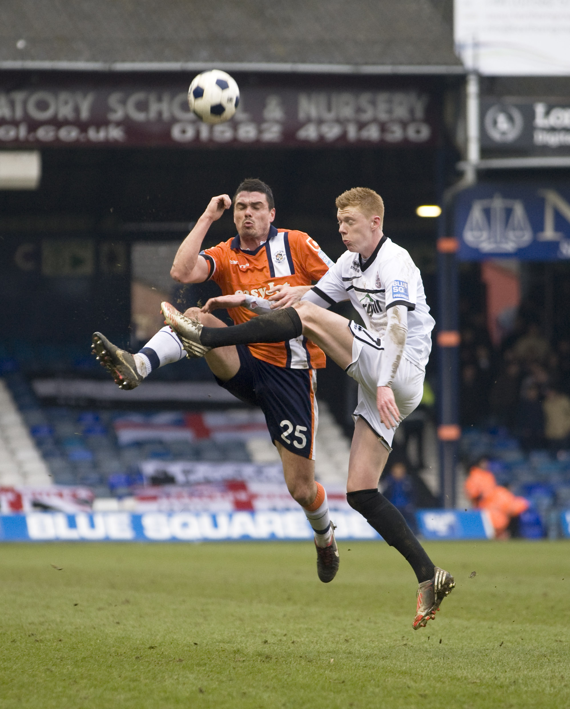 Ronnie Henry | Hatters Heritage | A History of Luton Town FC