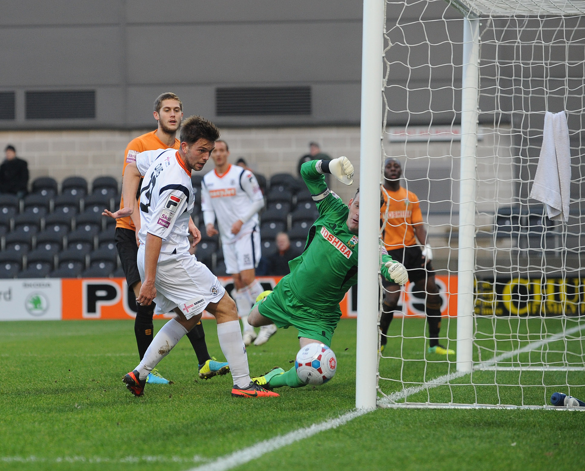 Joe Davis | Hatters Heritage | A History of Luton Town FC