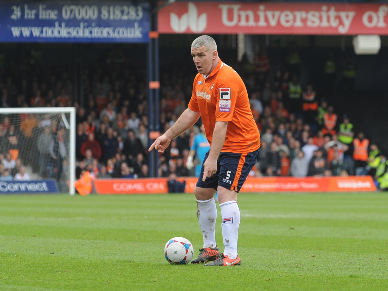 Luton Town FC vs Braintree Town (12th Apr 2014) | Hatters Heritage | A ...