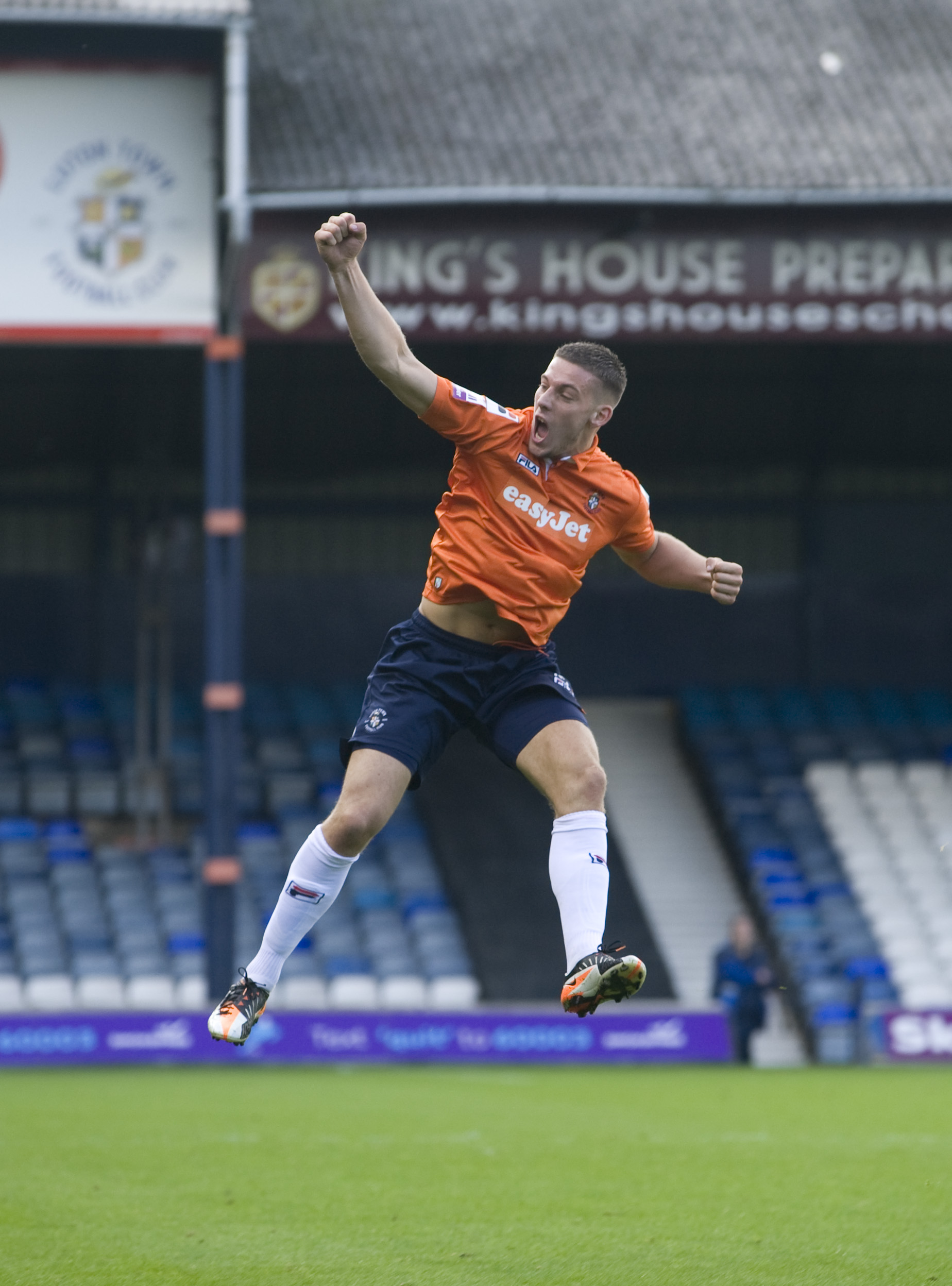Alex Wall | Hatters Heritage | A History of Luton Town FC