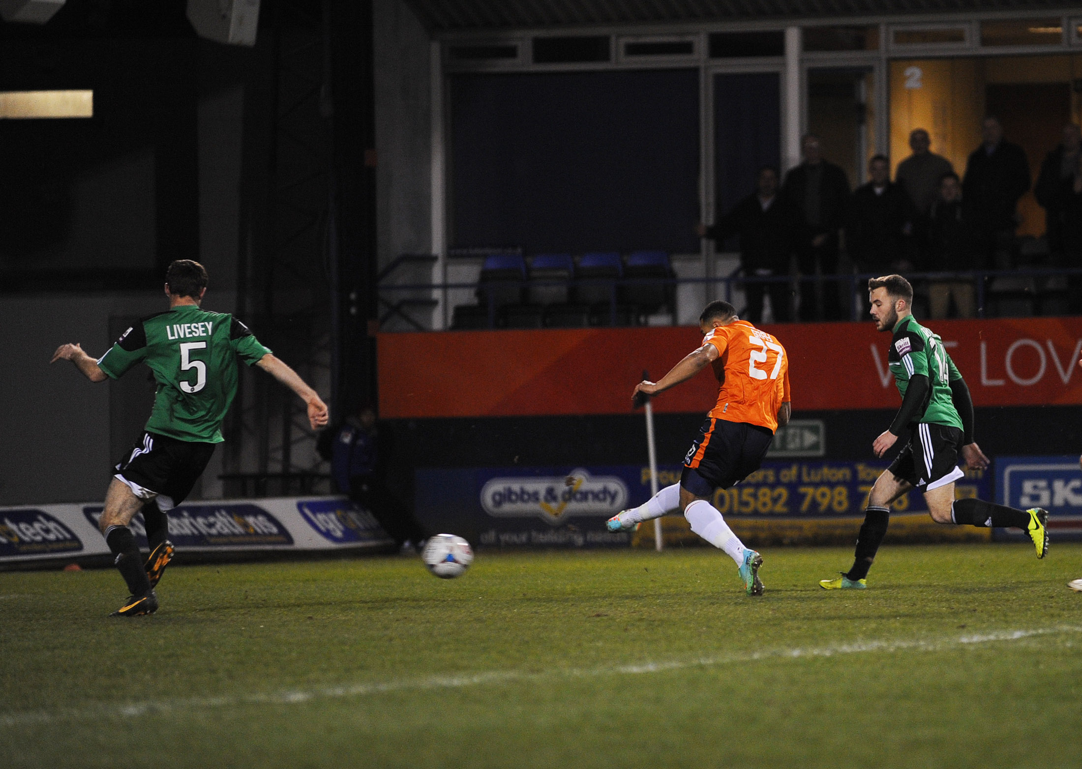 Luton Town FC vs Wrexham (14th Dec 2013) | Hatters Heritage | A History ...