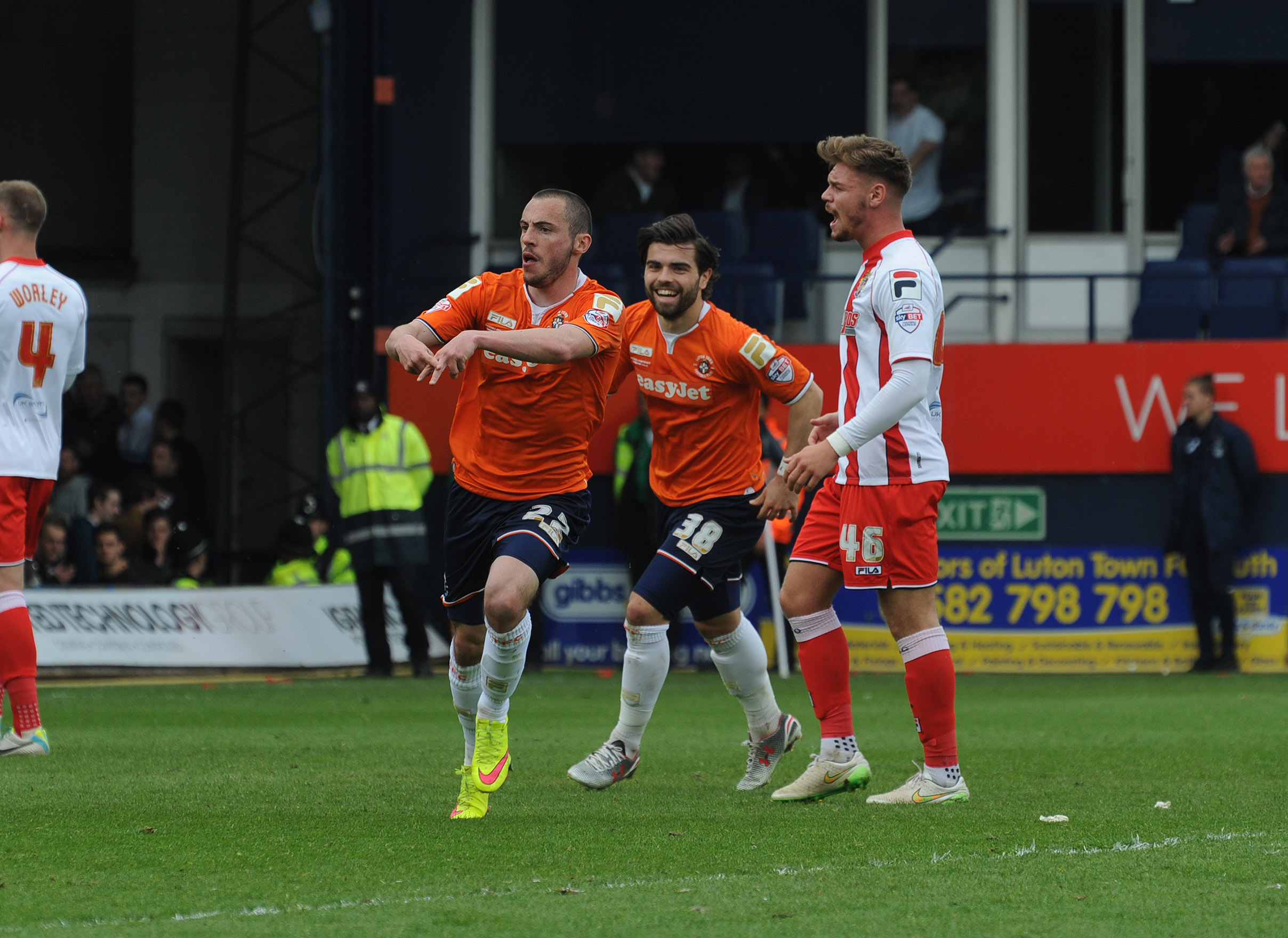 Luton Town FC vs Stevenage (2nd May 2015) | Hatters Heritage | A ...