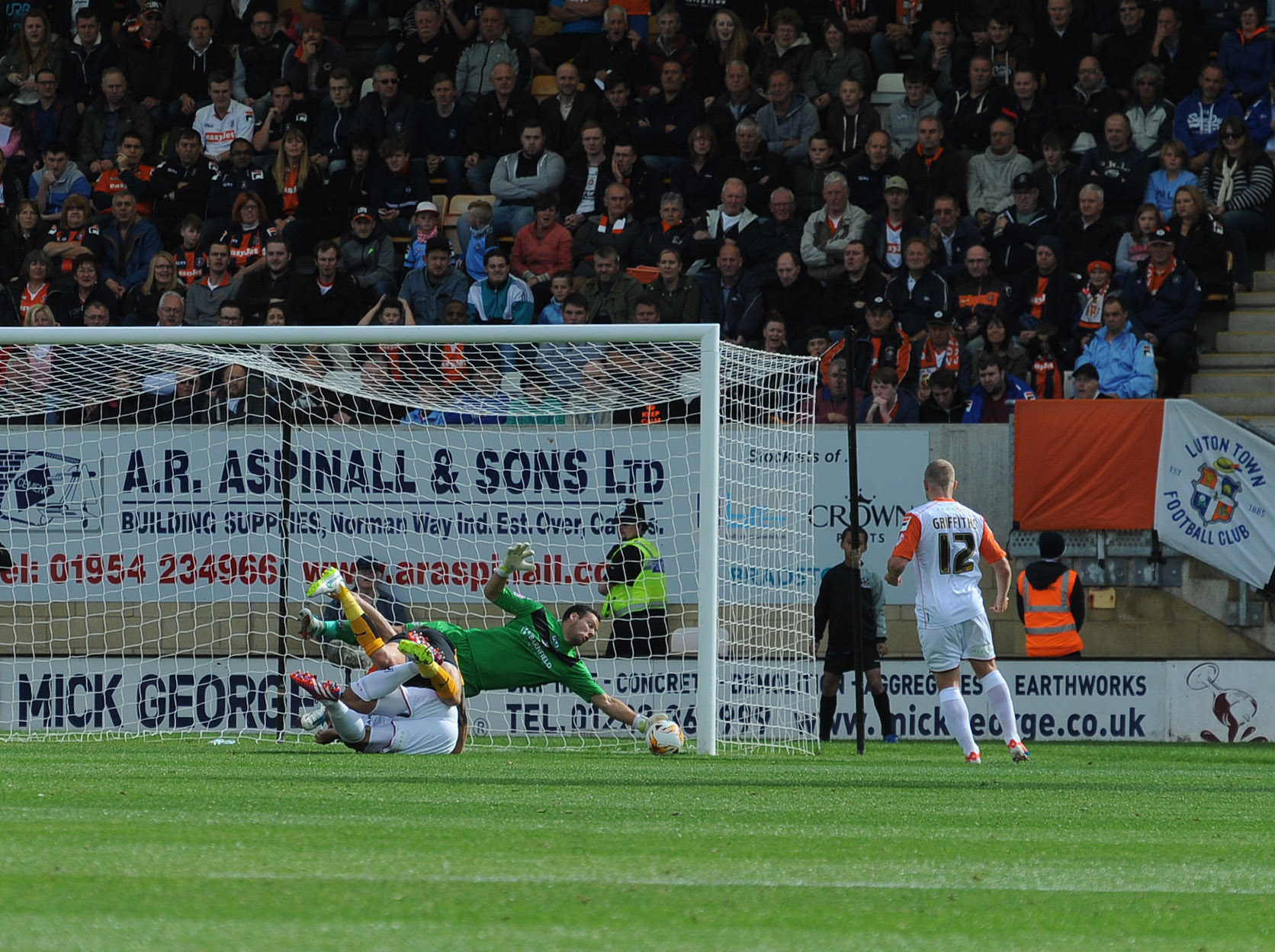 Cambridge United vs Luton Town FC (5th Sep 2015) | Hatters Heritage | A ...