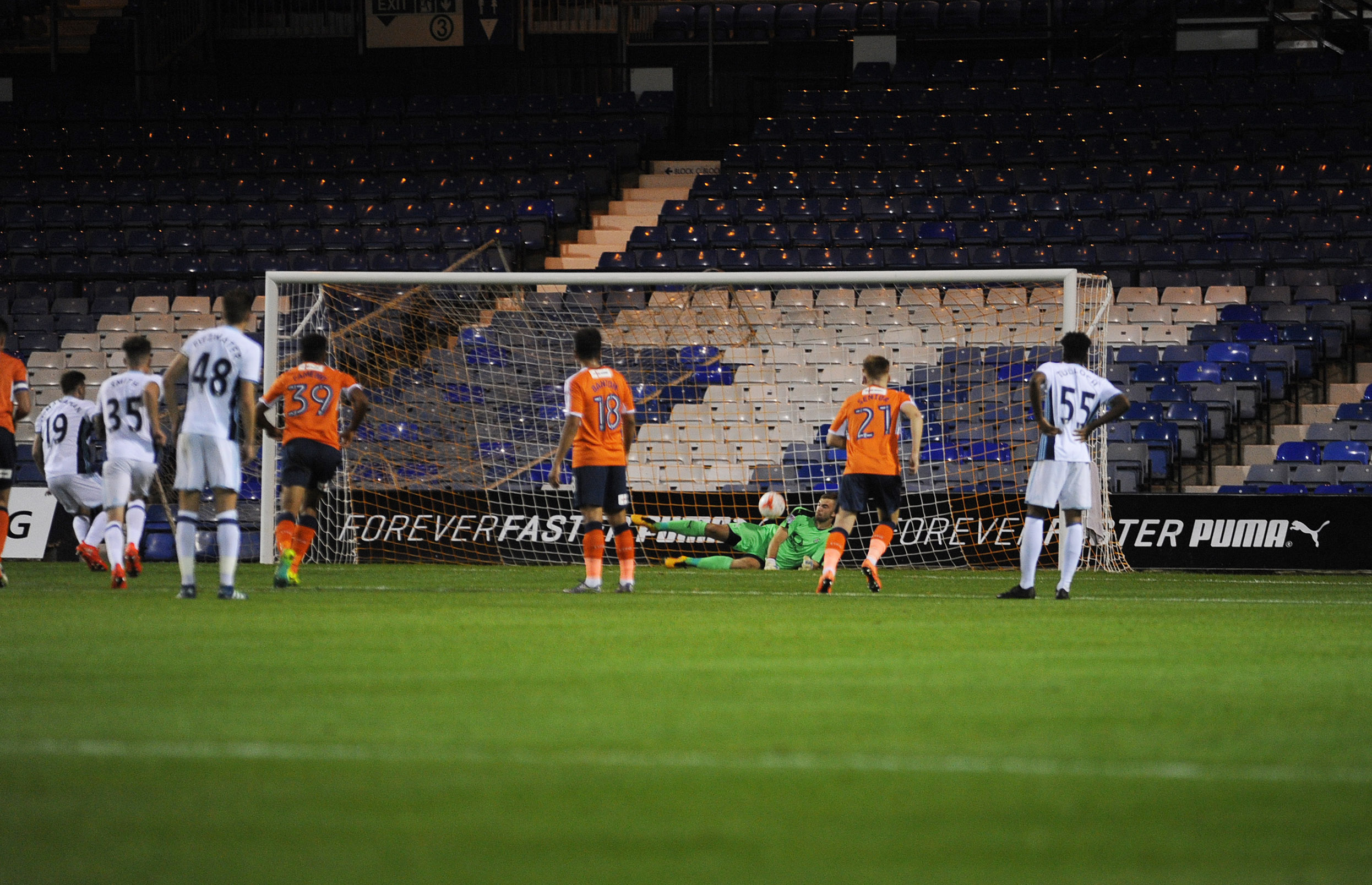 Luton Town FC vs West Bromwich Albion (4th Oct 2016) | Hatters Heritage ...