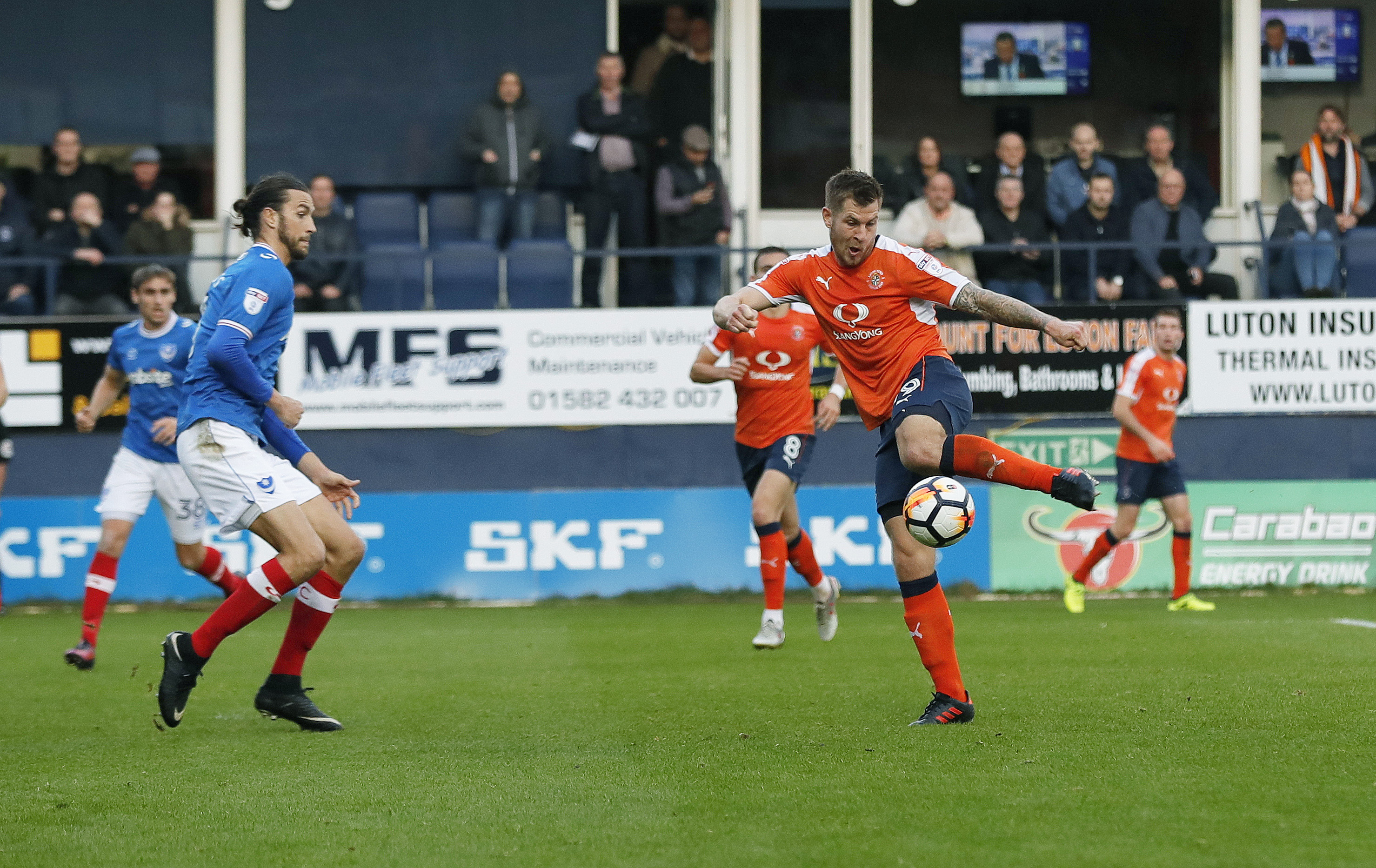 Luton Town FC vs Portsmouth (4th Nov 2017) | Hatters Heritage | A ...