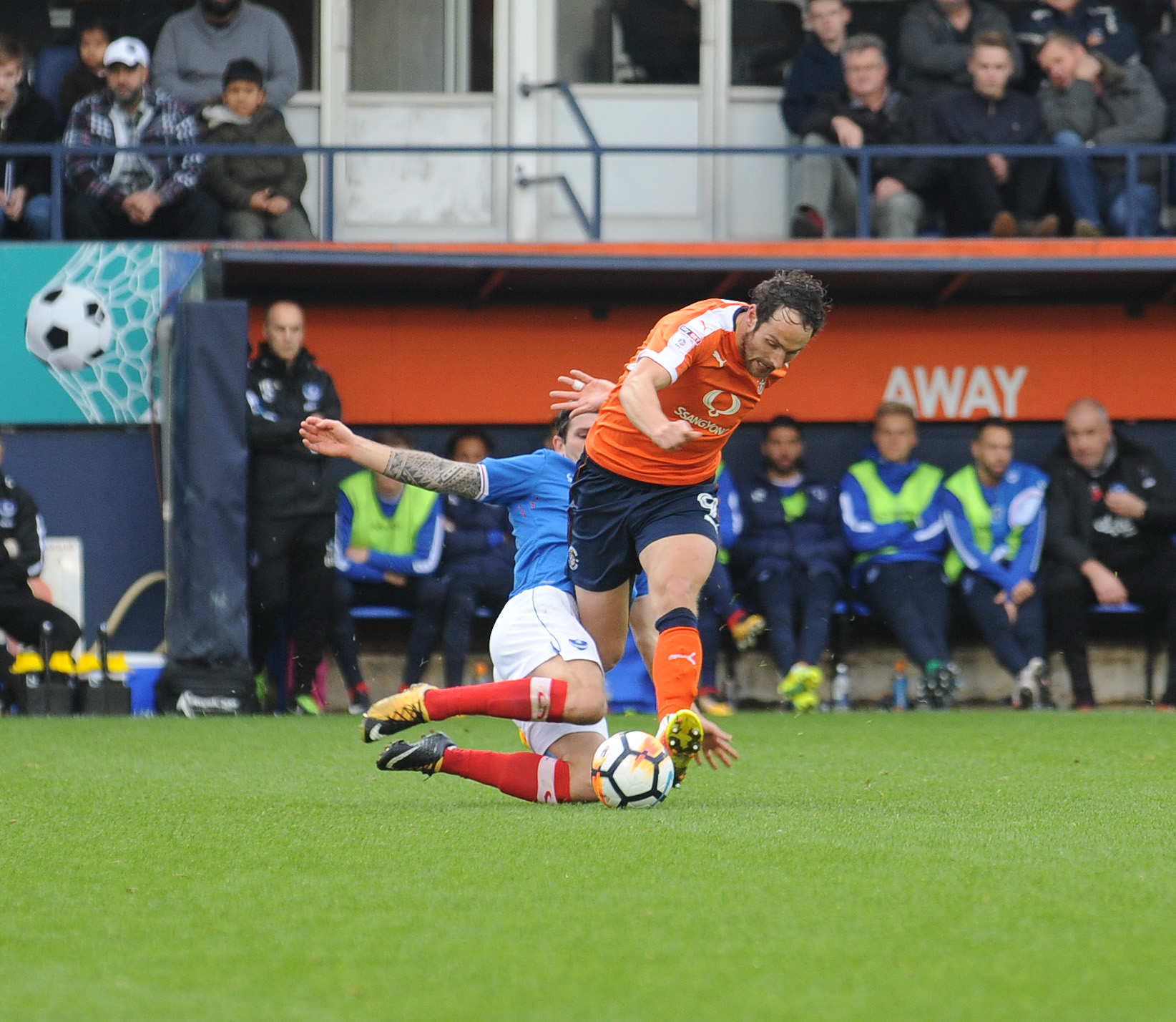 Luton Town FC vs Portsmouth (4th Nov 2017) | Hatters Heritage | A ...