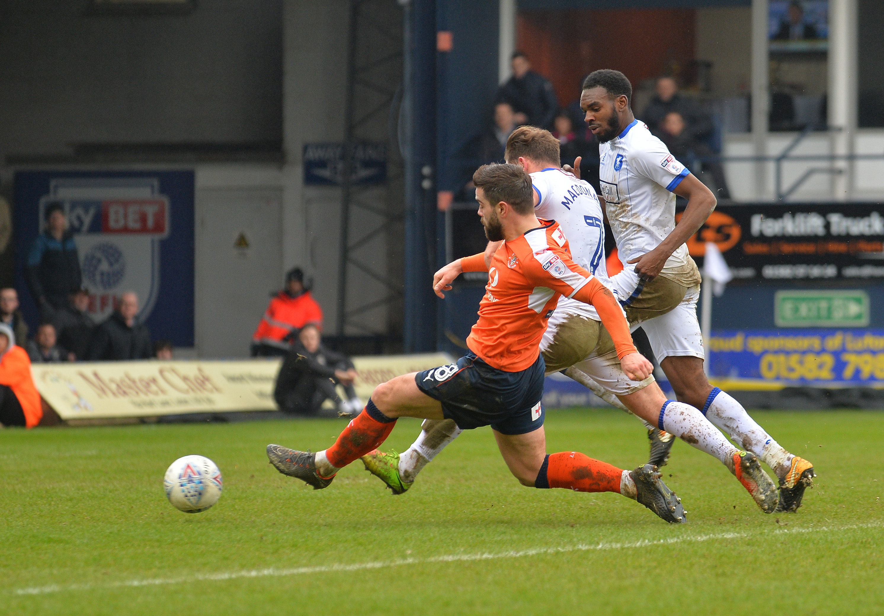 Elliot Lee | Hatters Heritage | A History of Luton Town FC