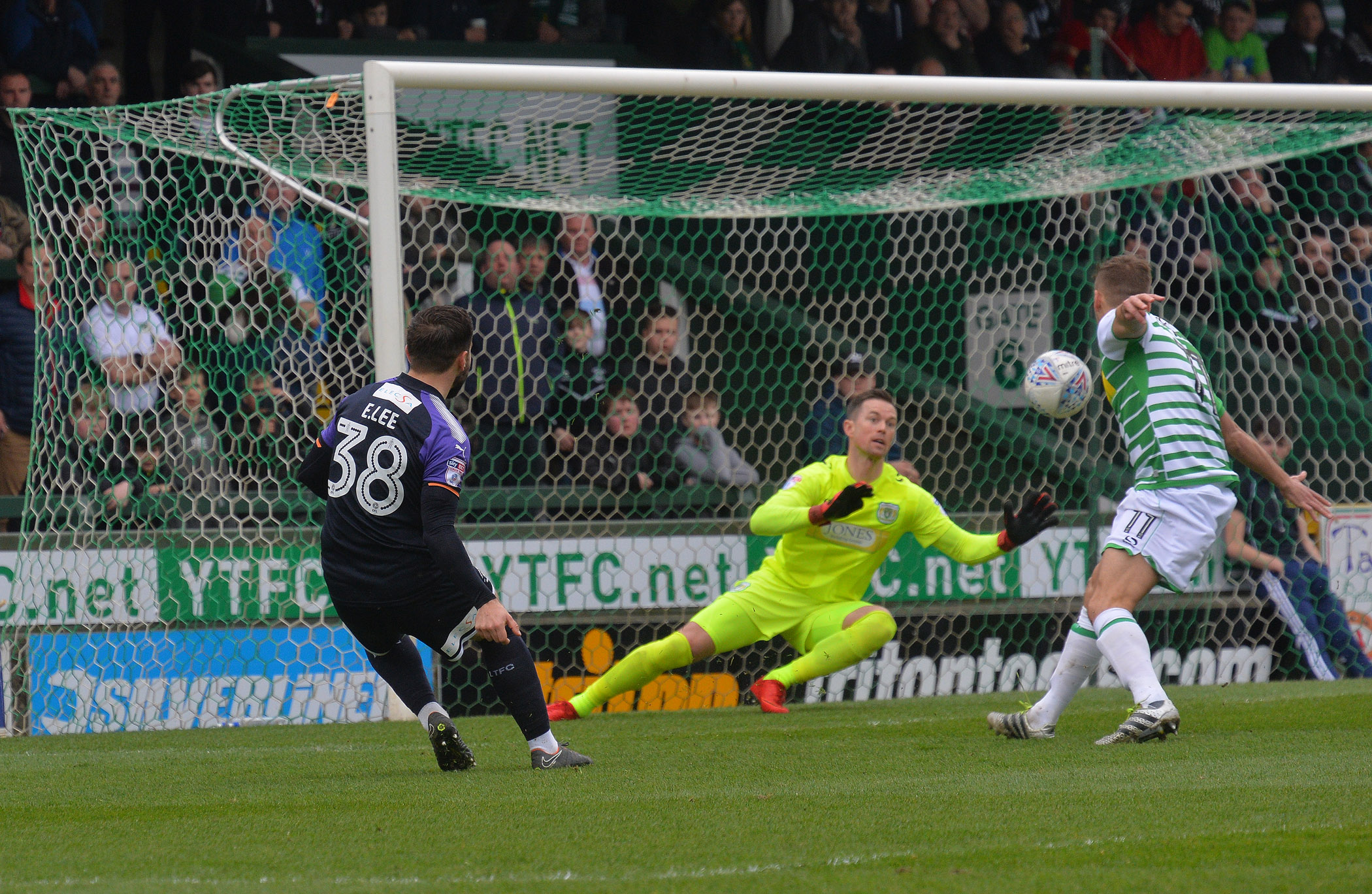 Elliot Lee | Hatters Heritage | A History of Luton Town FC