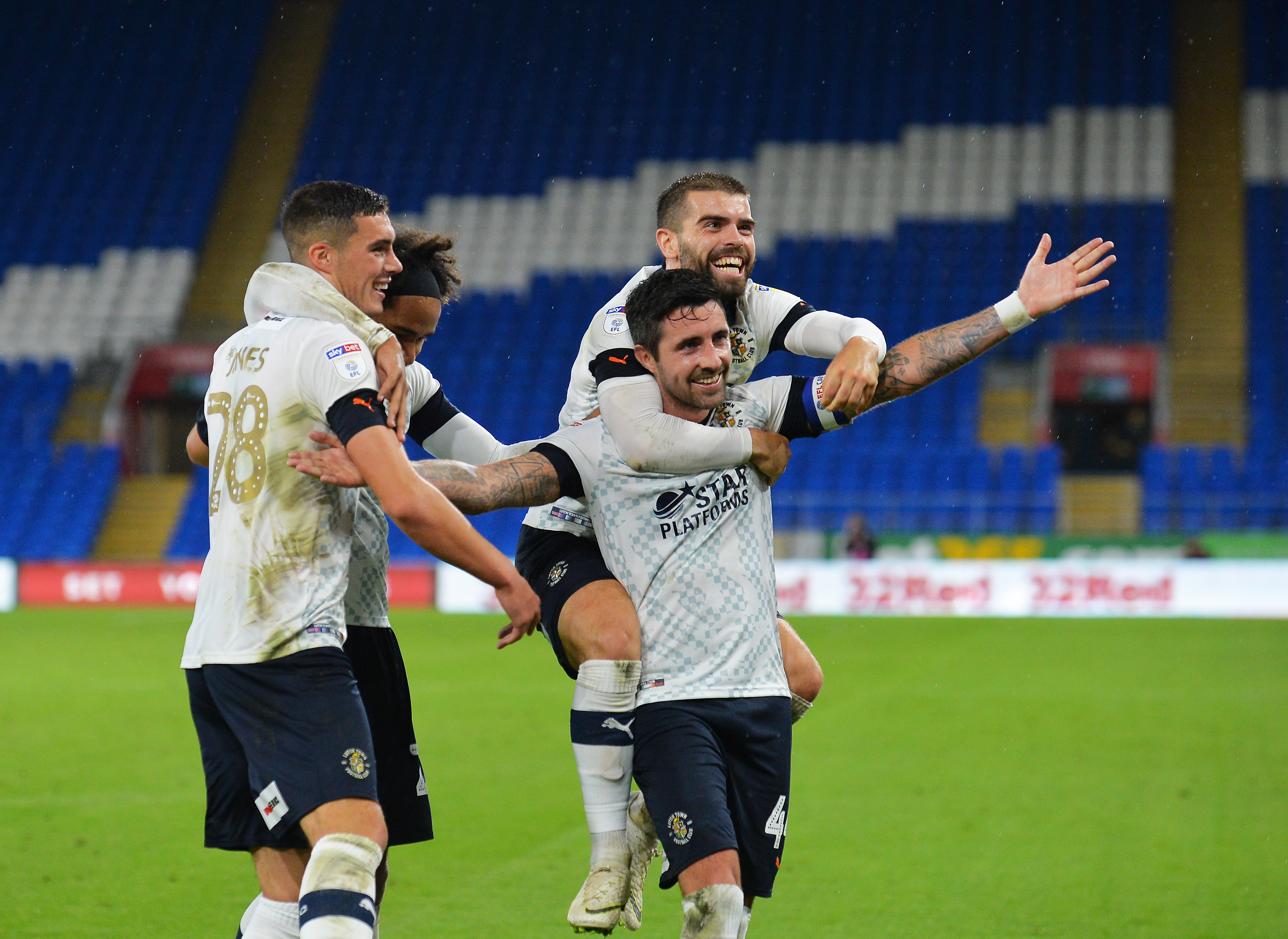 Alan Sheehan | Hatters Heritage | A History of Luton Town FC