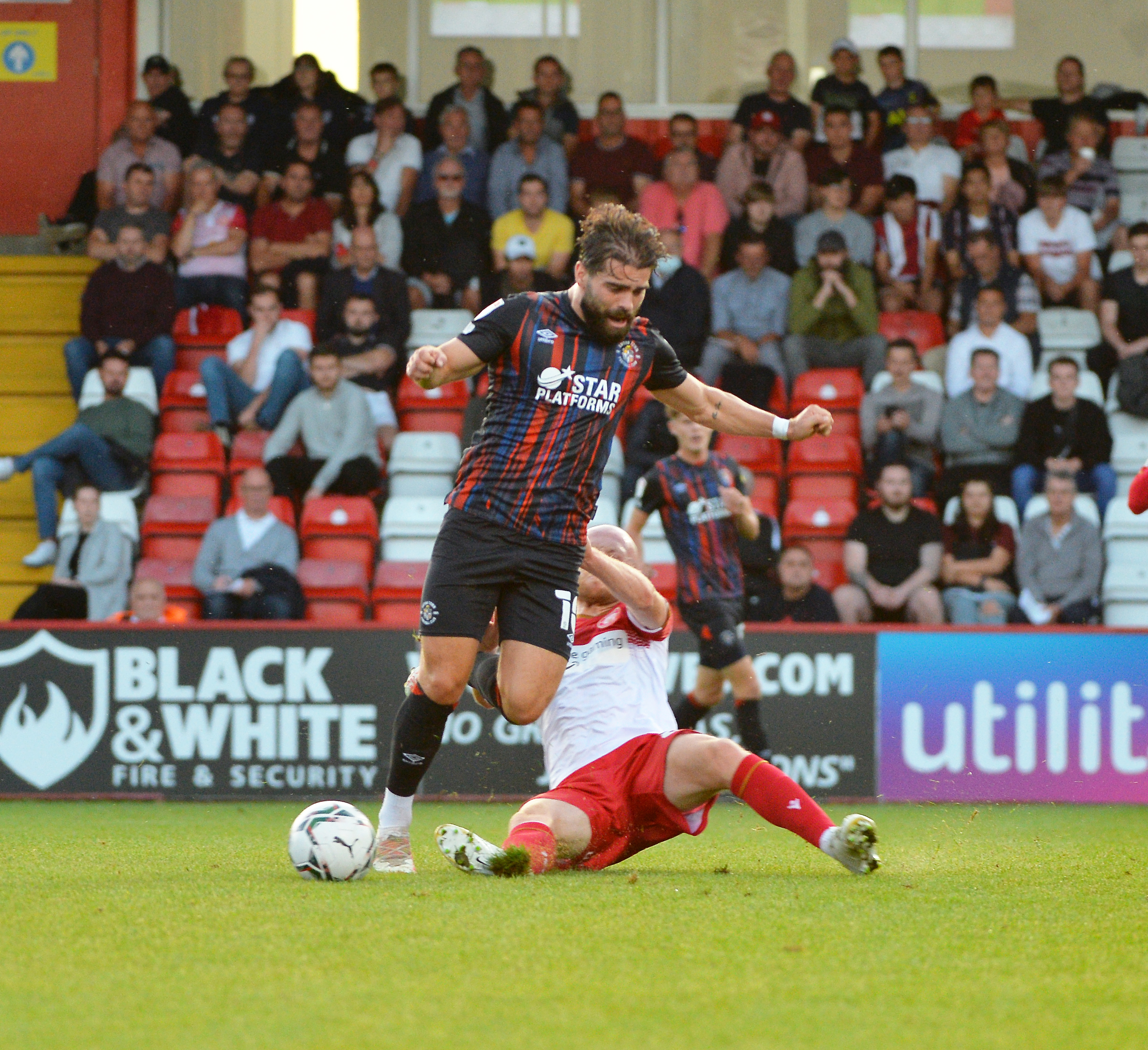 Elliot Lee | Hatters Heritage | A History of Luton Town FC