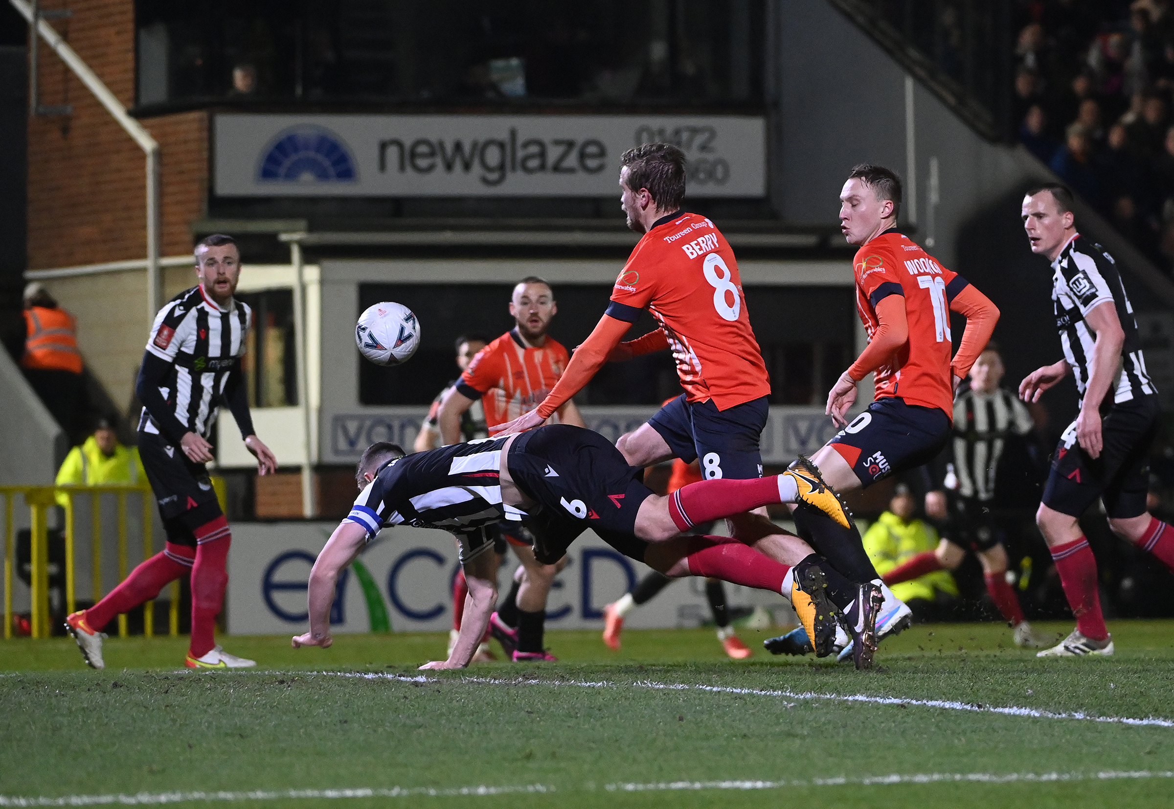 Cauley Woodrow | Hatters Heritage | A History of Luton Town FC