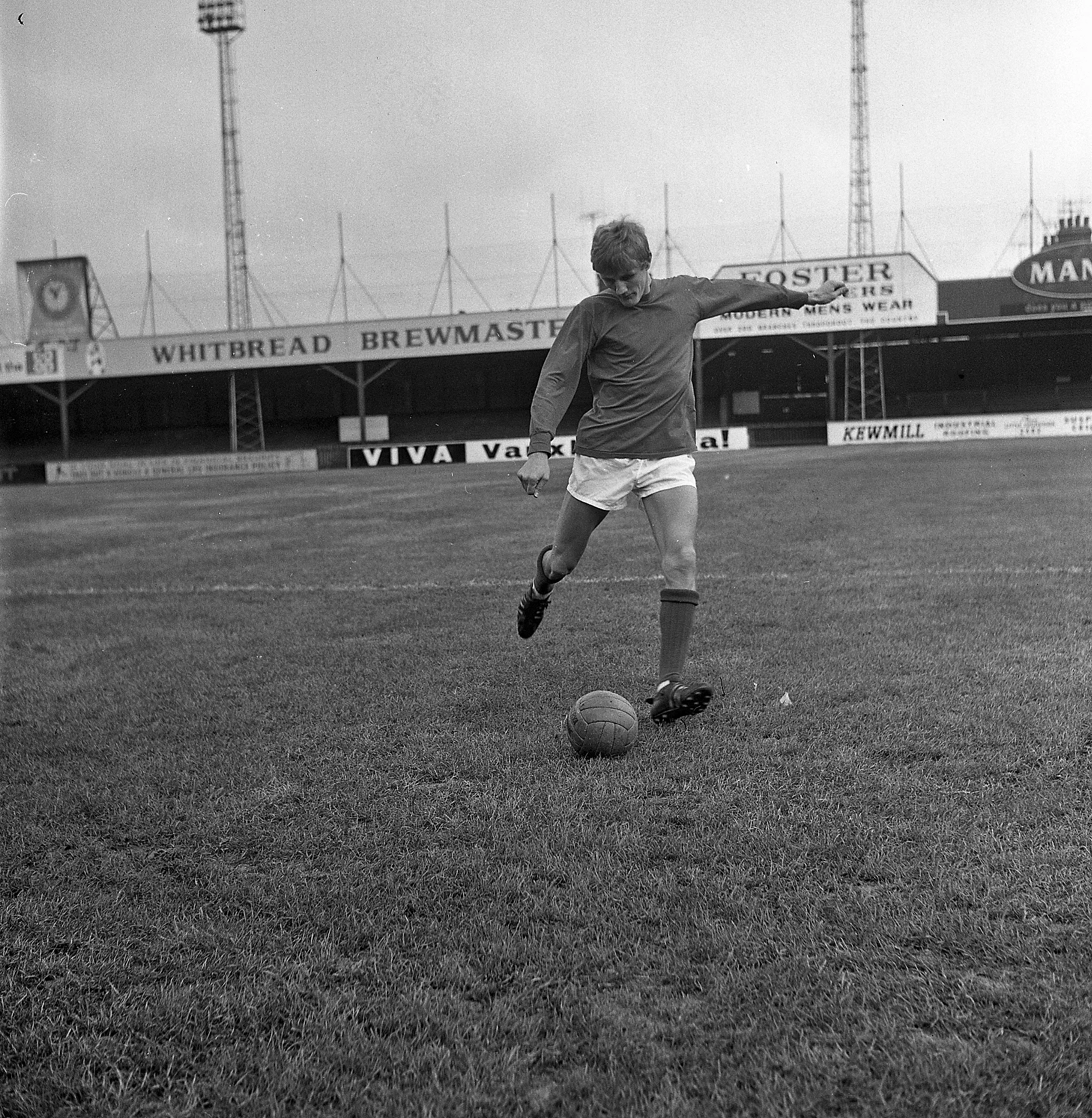 Keith Allen | Hatters Heritage | A History of Luton Town FC