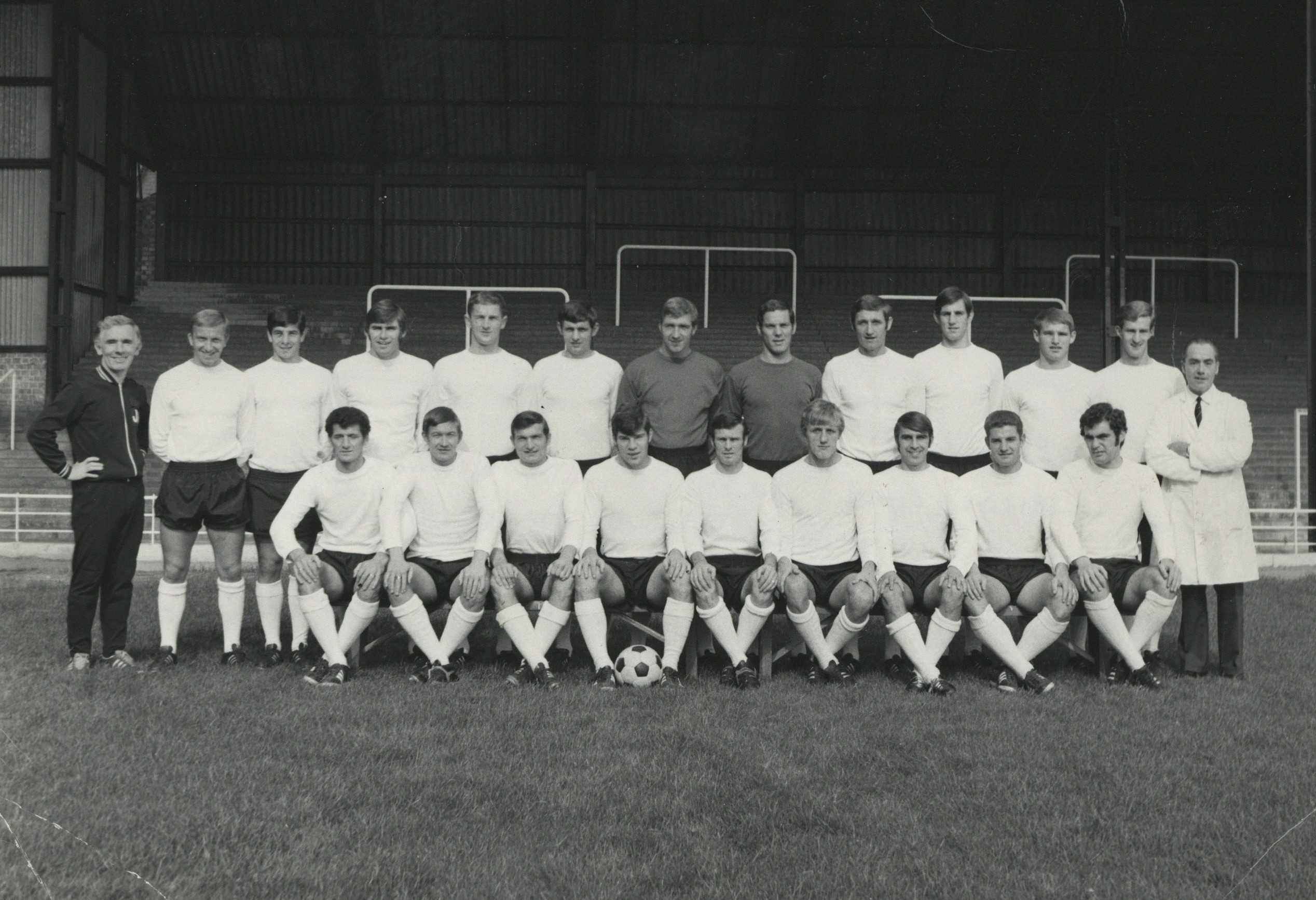 Luton Town Team Photo 1969-70 9 | Hatters Heritage | A History of Luton ...