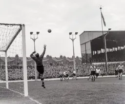 Luton Town FC vs Wolverhampton Wanderers (22nd Aug 1956) | Hatters ...