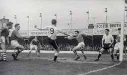 Mike Dixon | Hatters Heritage | A History of Luton Town FC