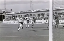 Peter Nicholas | Hatters Heritage | A History of Luton Town FC