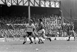 Peter Nicholas | Hatters Heritage | A History of Luton Town FC